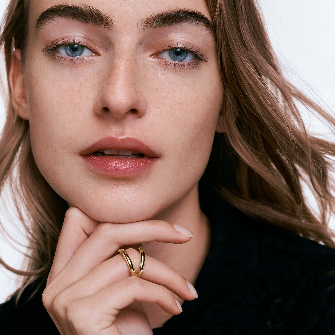 LV Volt Upside Down Ring, Yellow Gold - Jewelry - Categories | LOUIS VUITTON